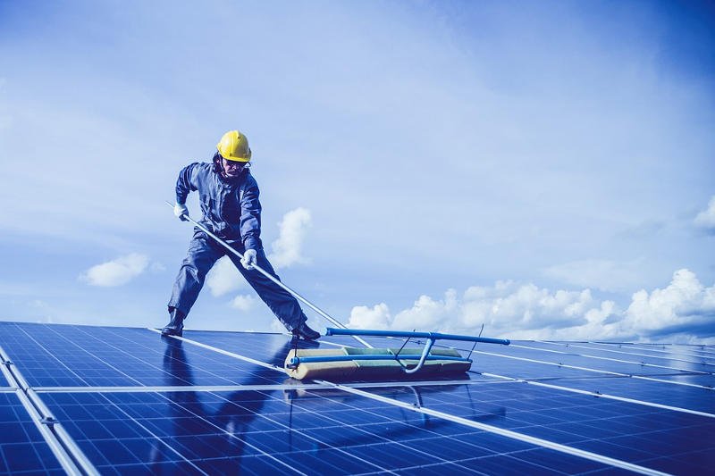 Professional Solar Panel Cleaning in Dubai & Abu Dhabi | Deep Shine